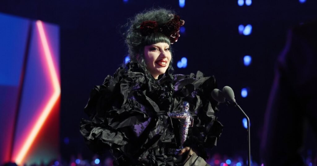 Lady Gaga dedica la victoria de VMA 2025 al prometido Michael Polansky ...