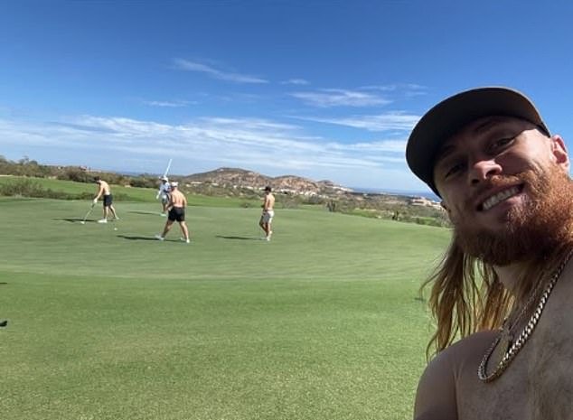 George Kittle juega golf con compañeros de equipo de los 49ers pocos ...